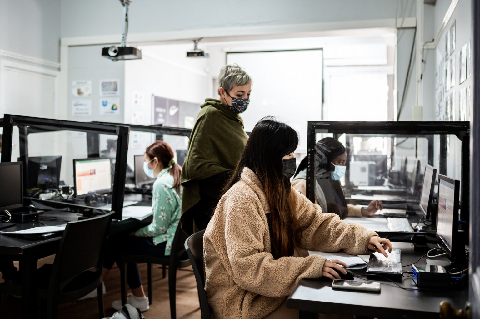 Pic 7 CAT lab - The Hill College